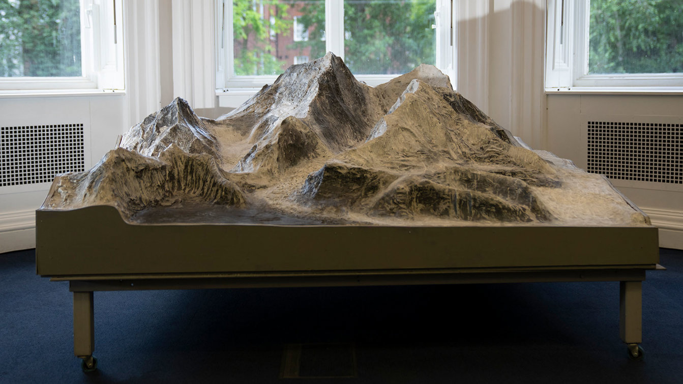 Everest scale model - RGS